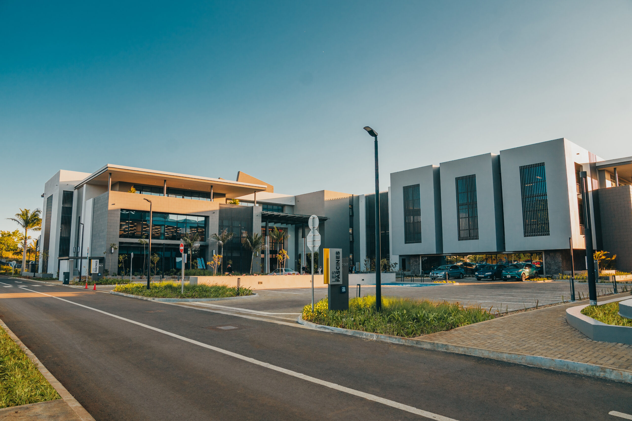 Les Fascines (A & B) – Vivéa Business Park | ER Property